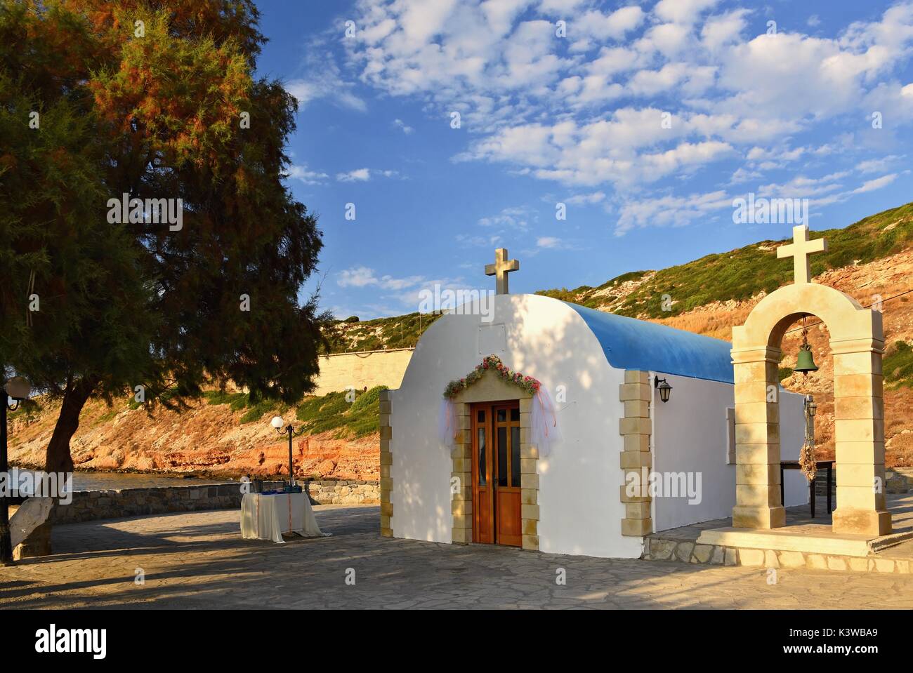 Small chapel on santorini hi-res stock photography and images - Alamy