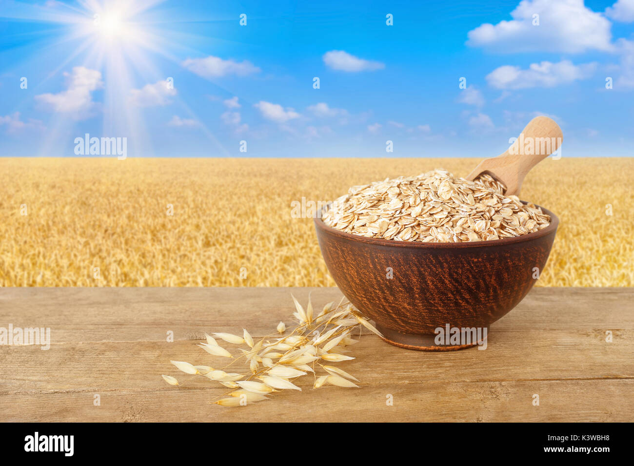 oatmeal in bowl Stock Photo - Alamy