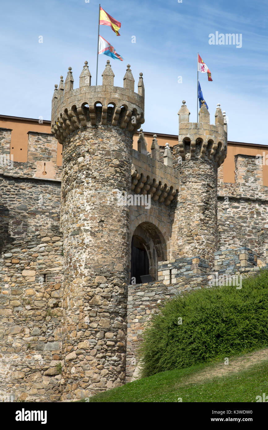 Templar castle hi-res stock photography and images - Alamy