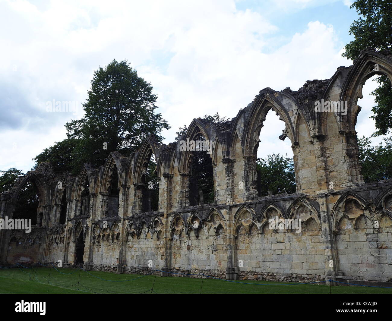 Yorkshire church ruins hi-res stock photography and images - Alamy