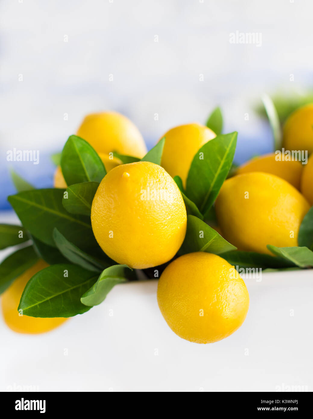 Bunch of lemons hi-res stock photography and images - Alamy