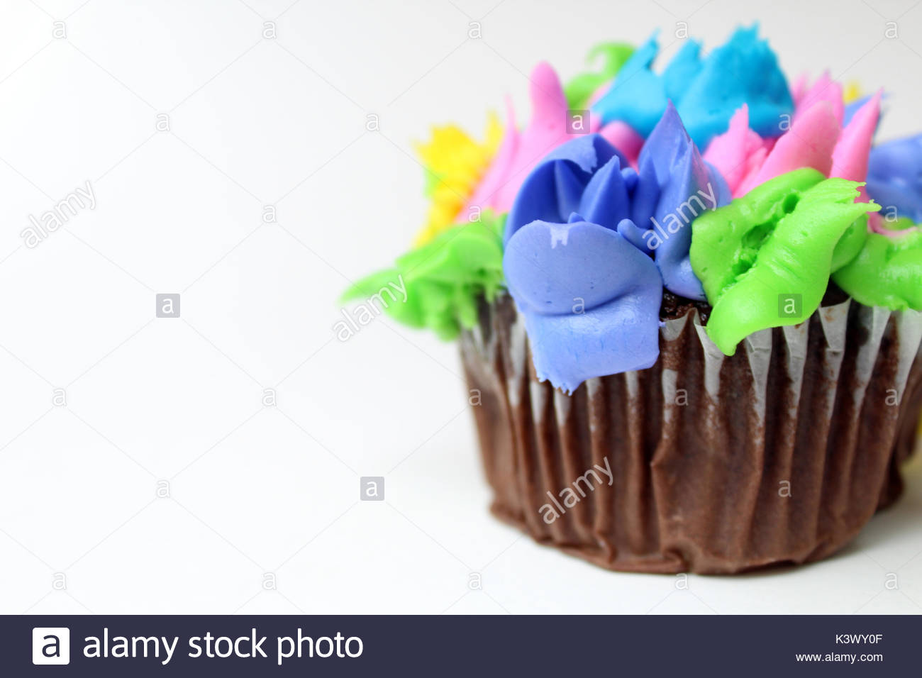 Single Cupcake High Resolution Stock Photography and Images - Alamy