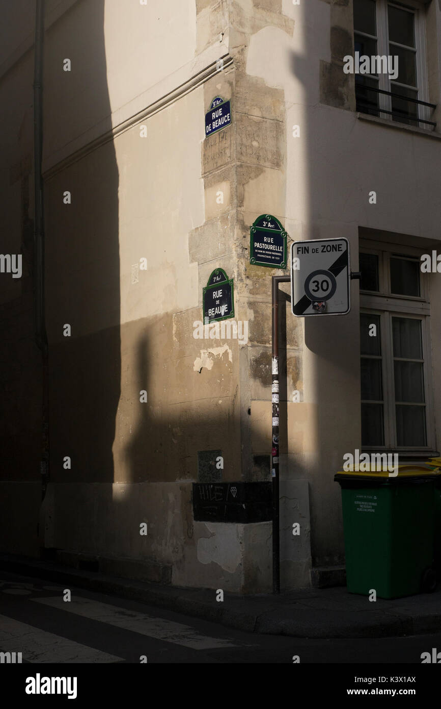 Paris.Some random street scenes Stock Photo - Alamy