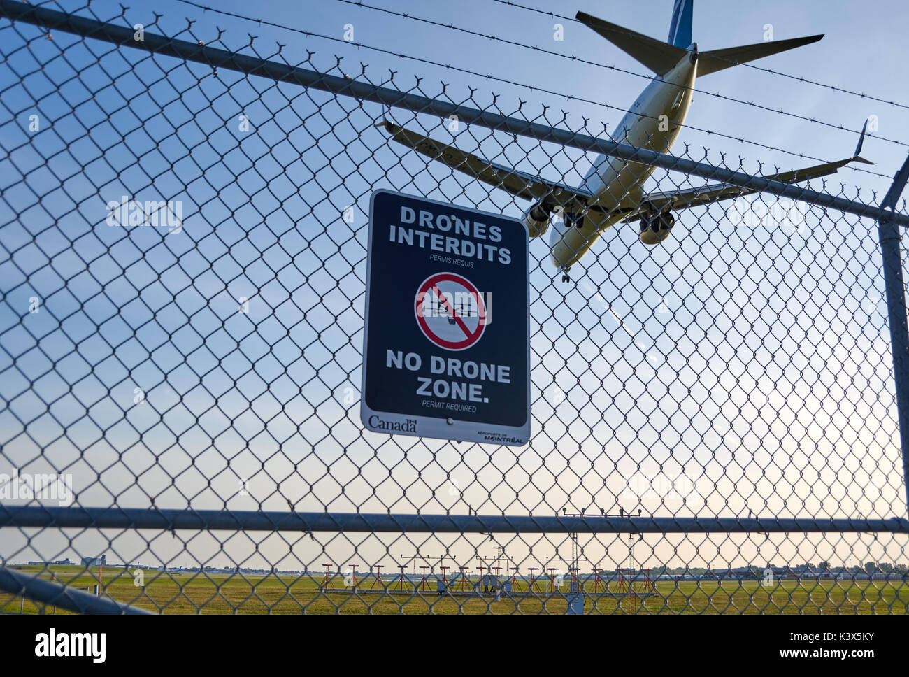 No flying airplane sign hi-res stock photography and images - Alamy
