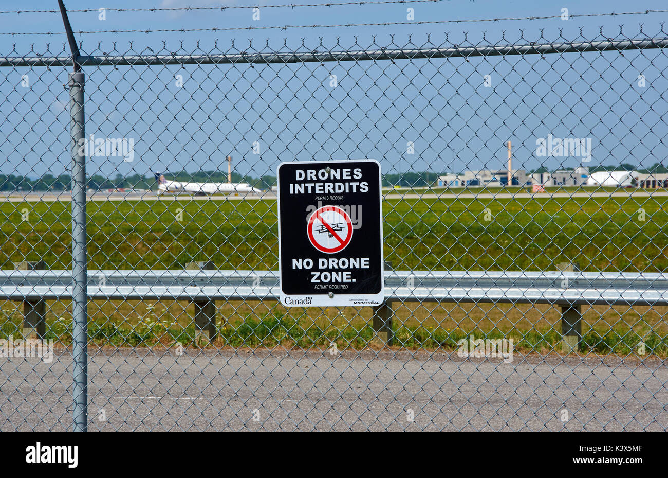 No flying airplane sign hi-res stock photography and images - Alamy