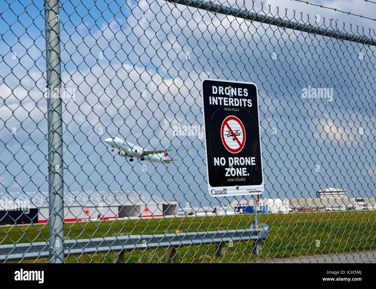 No flying airplane sign hi-res stock photography and images - Alamy