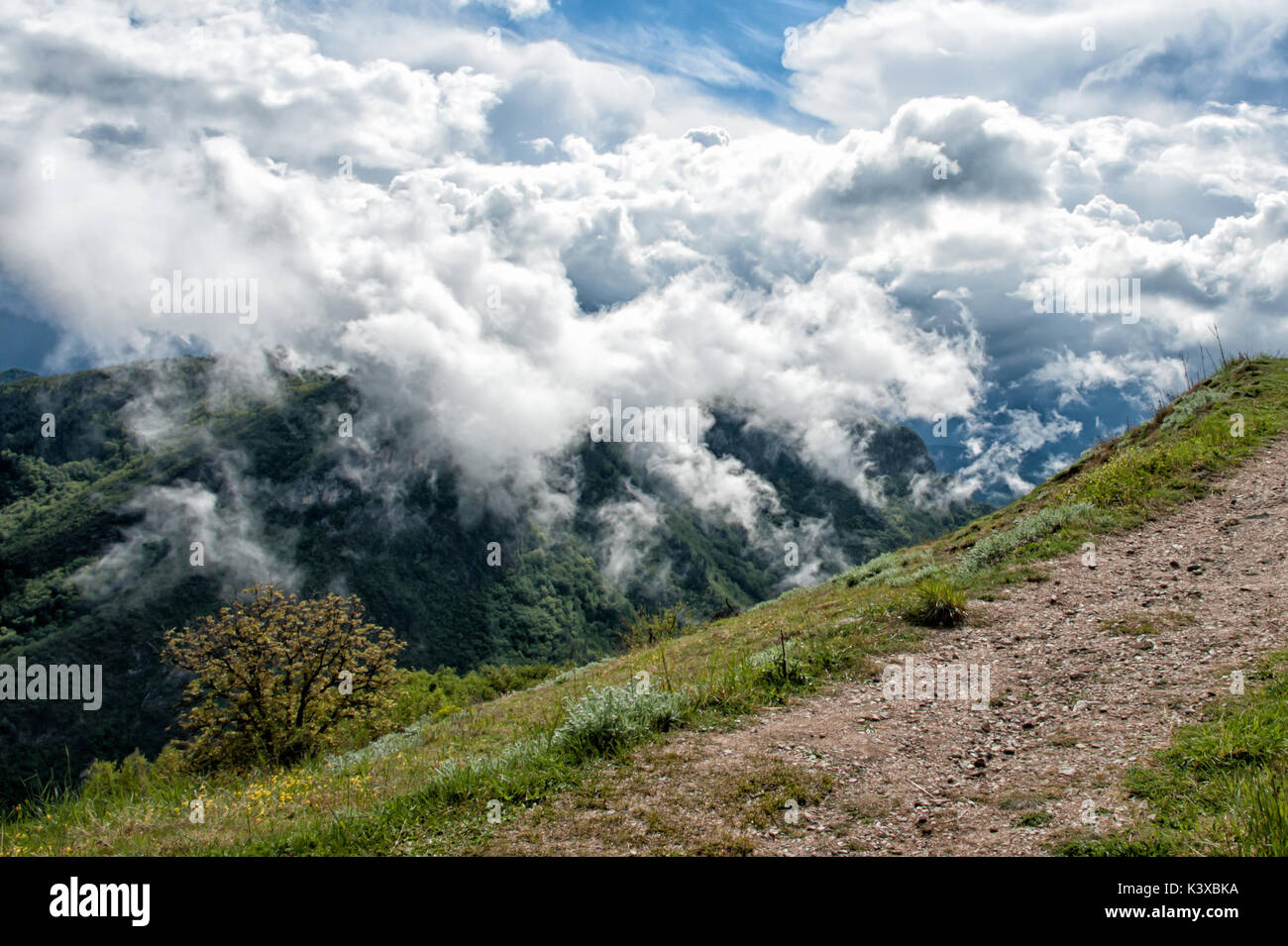 Dusty sky with clouds hi-res stock photography and images - Alamy