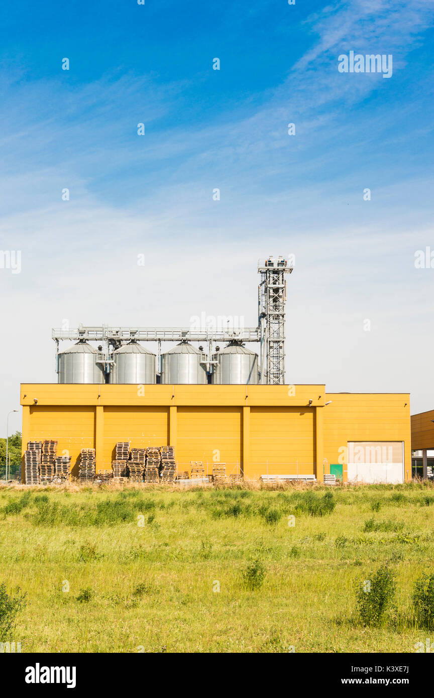 Factory silos plant silo hi-res stock photography and images - Alamy