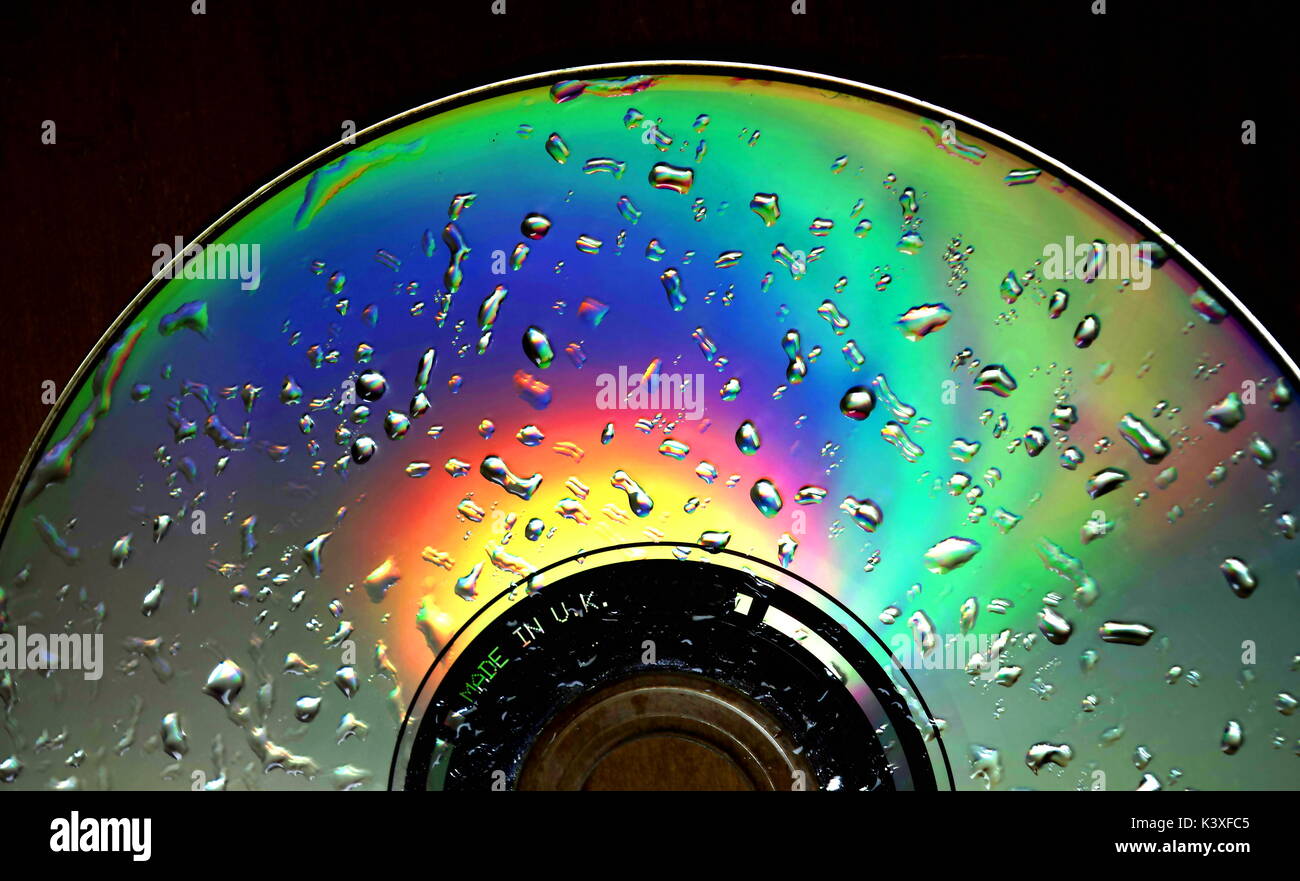 Refracted water drop hi-res stock photography and images - Alamy