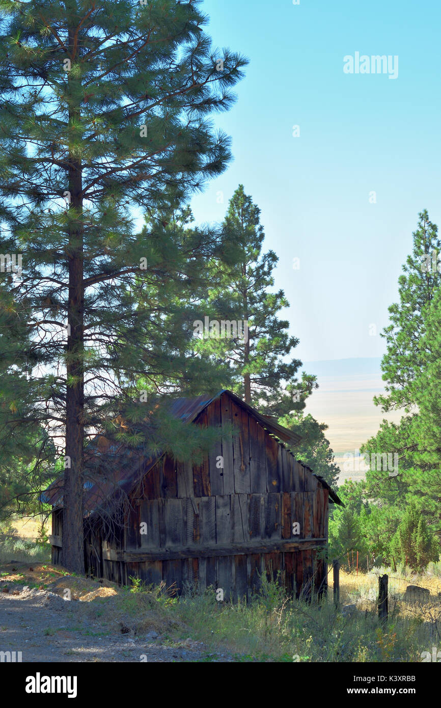 Old Wooden Farm Building Stock Photo - Alamy