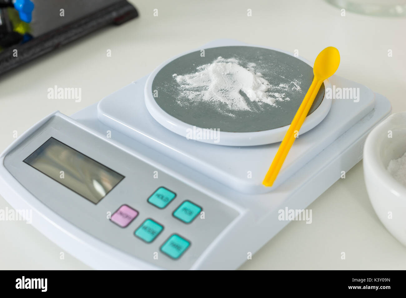 Scales white powder hi-res stock photography and images - Alamy