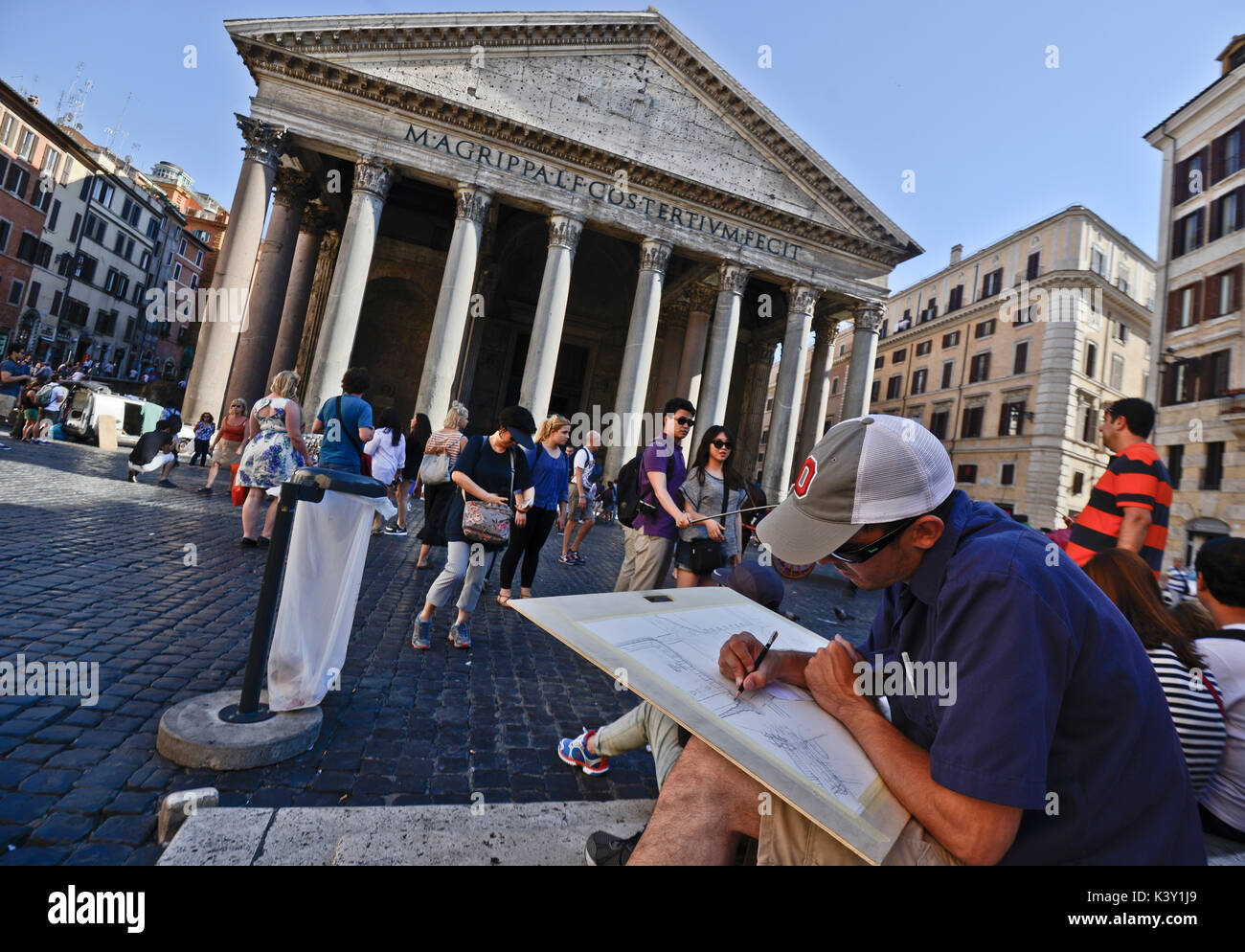 Ancient pantheon rome hi-res stock photography and images - Alamy