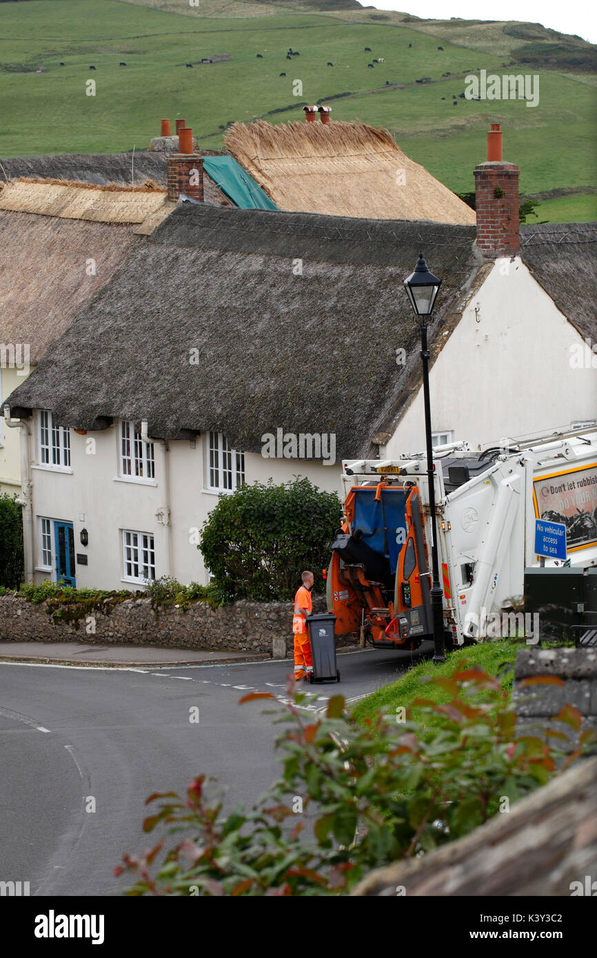 Council bin collection hi-res stock photography and images - Alamy