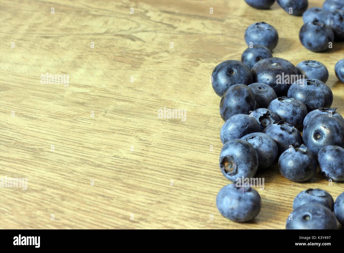 Blueberry tree hi-res stock photography and images - Alamy