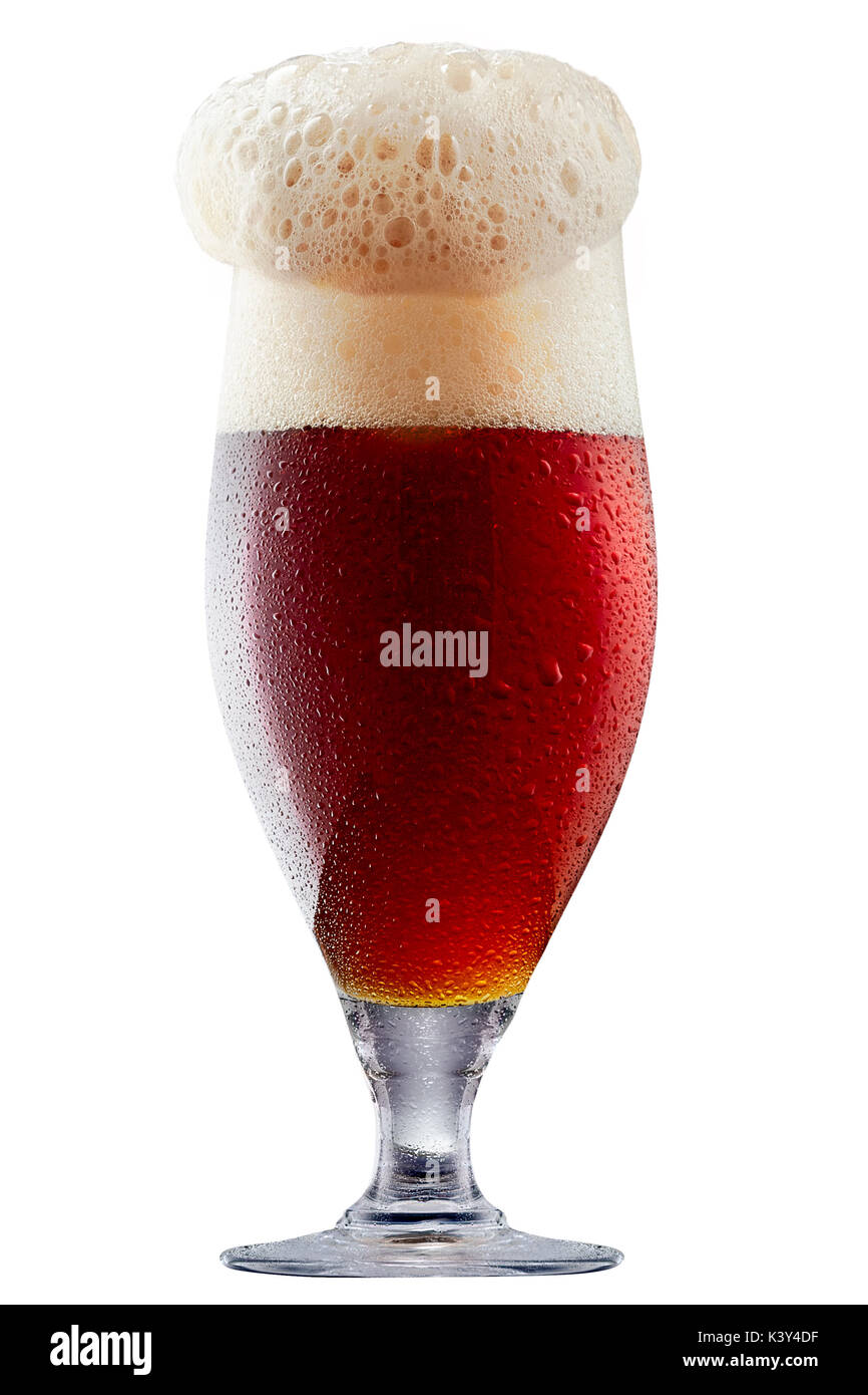 Mug of frosty dark red beer with foam Stock Photo - Alamy