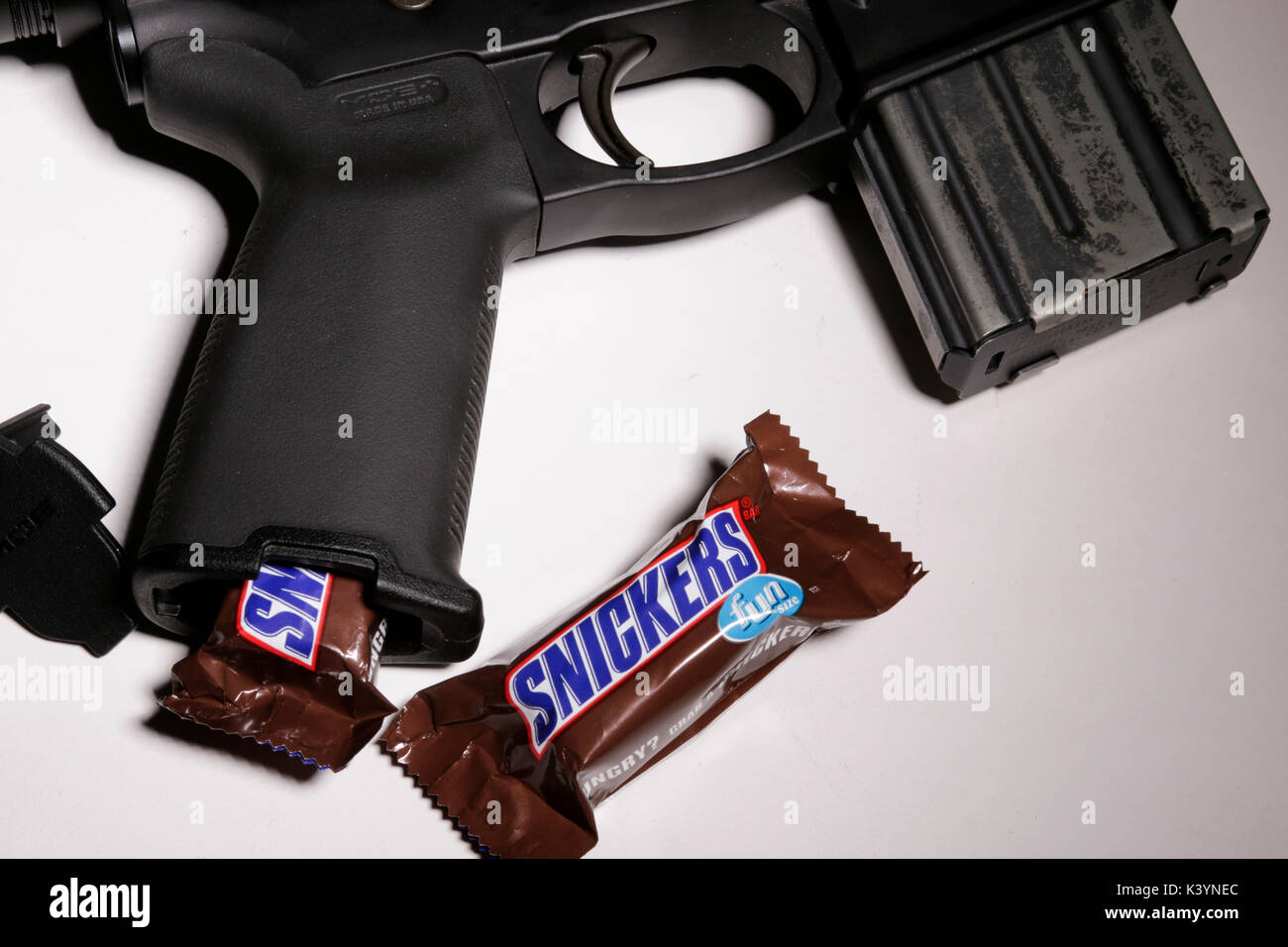 Pistol grip hi-res stock photography and images - Alamy