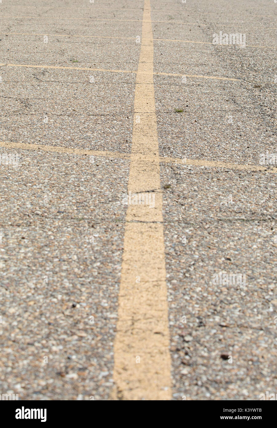 Desolate parking lot hi-res stock photography and images - Alamy