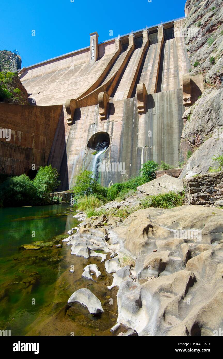 Hydroelectric power plant works hi-res stock photography and images - Alamy