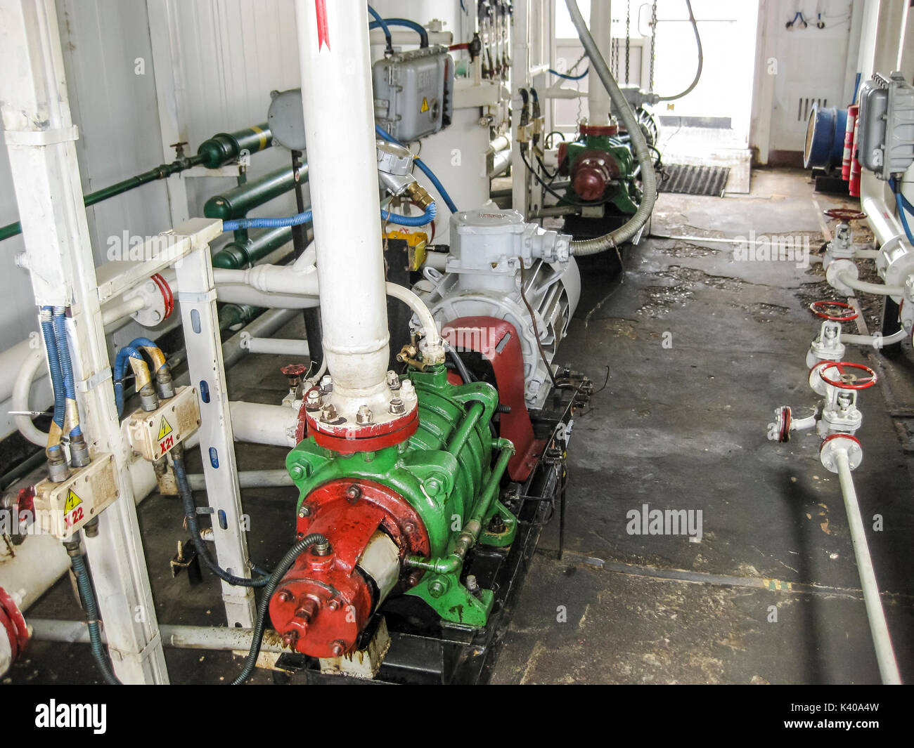 Centrifugal oil pump. Pumping water treatment module. Oil equipment ...