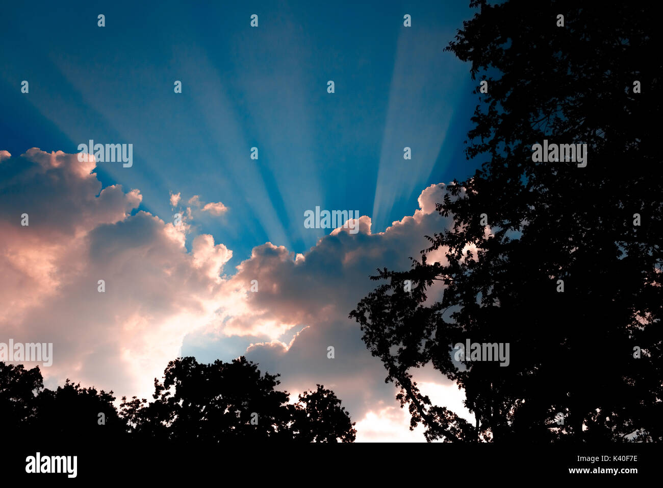 Solar rays hi-res stock photography and images - Alamy