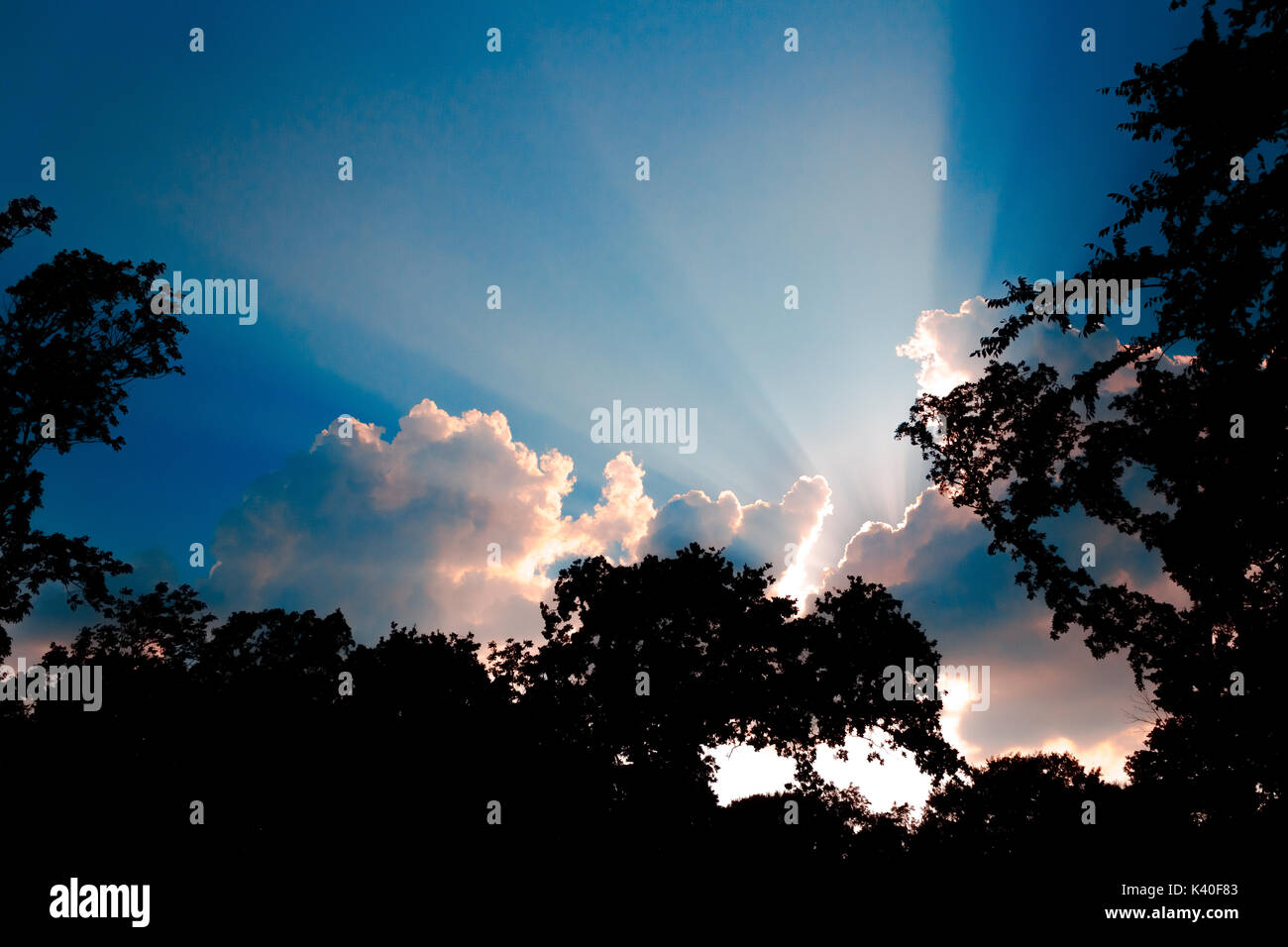 Solar rays hi-res stock photography and images - Alamy