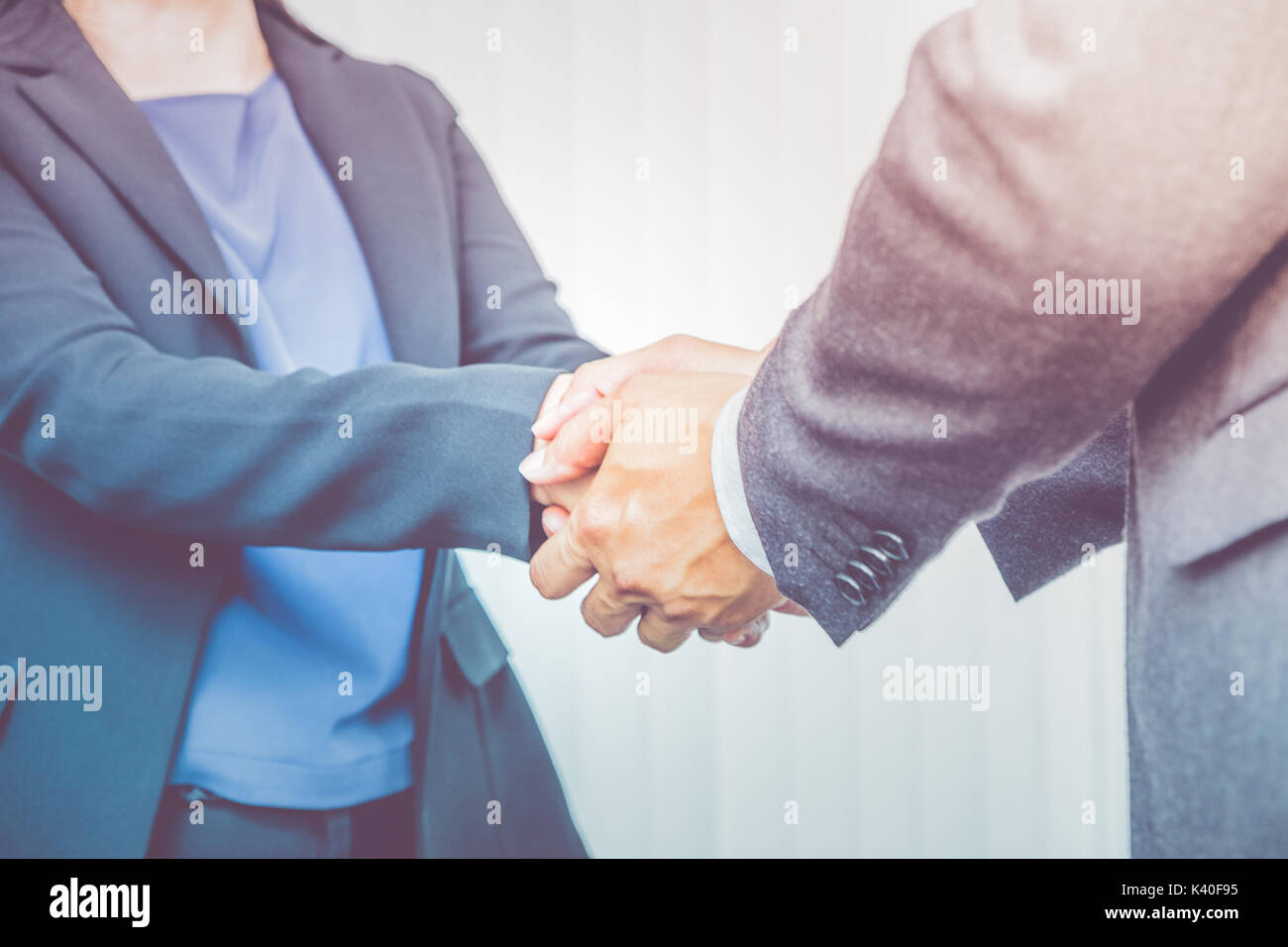 Congratulations handshake hi-res stock photography and images - Alamy