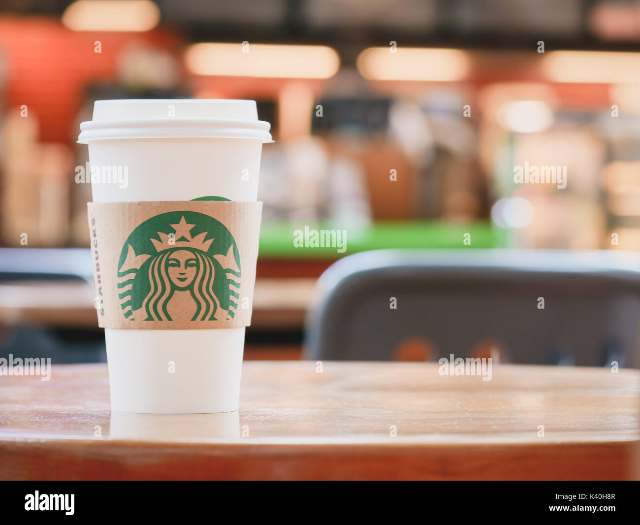 Starbucks interior hi-res stock photography and images - Alamy