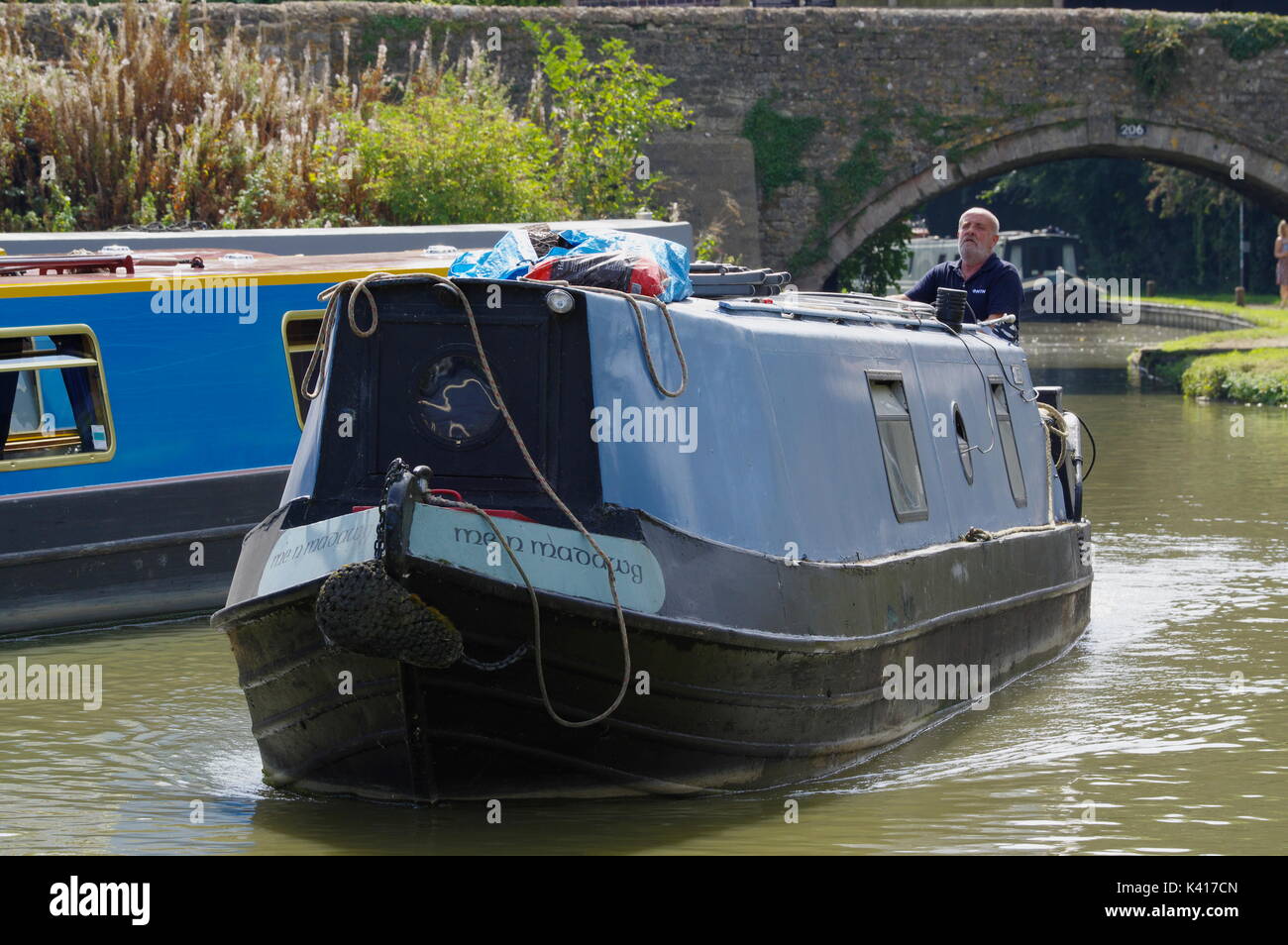 Hiring narrow boats hi-res stock photography and images - Alamy