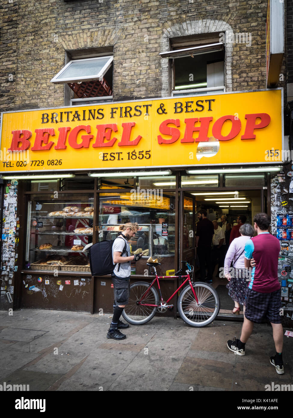 Beigel Shop in Brick Lane in London's East End Stock Photo - Alamy