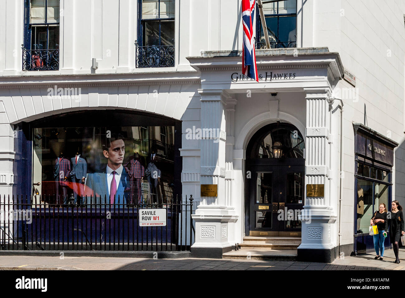 Women tailor at savile row hi-res stock photography and images - Alamy