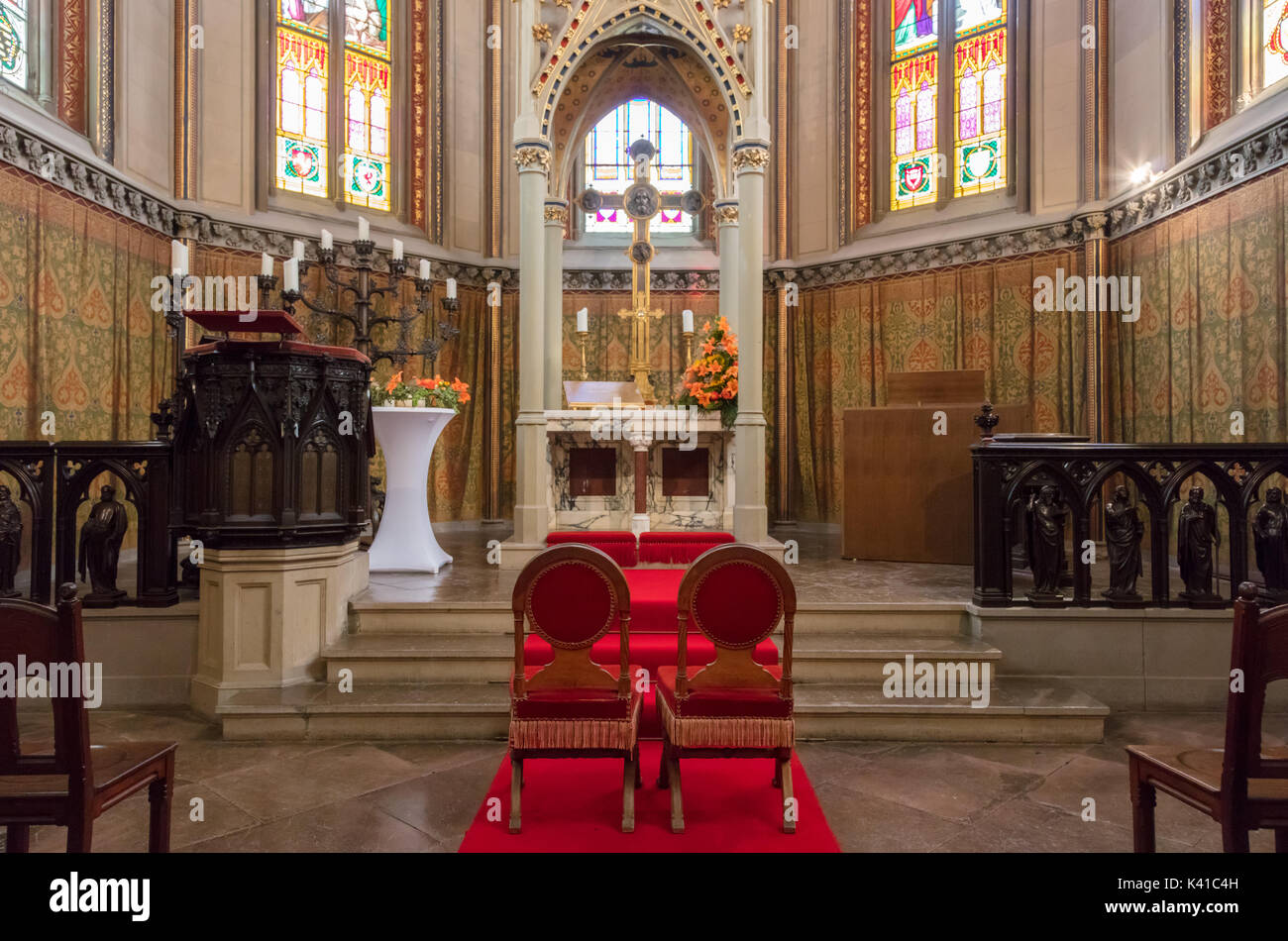 Wedding chapel interior hi-res stock photography and images - Alamy