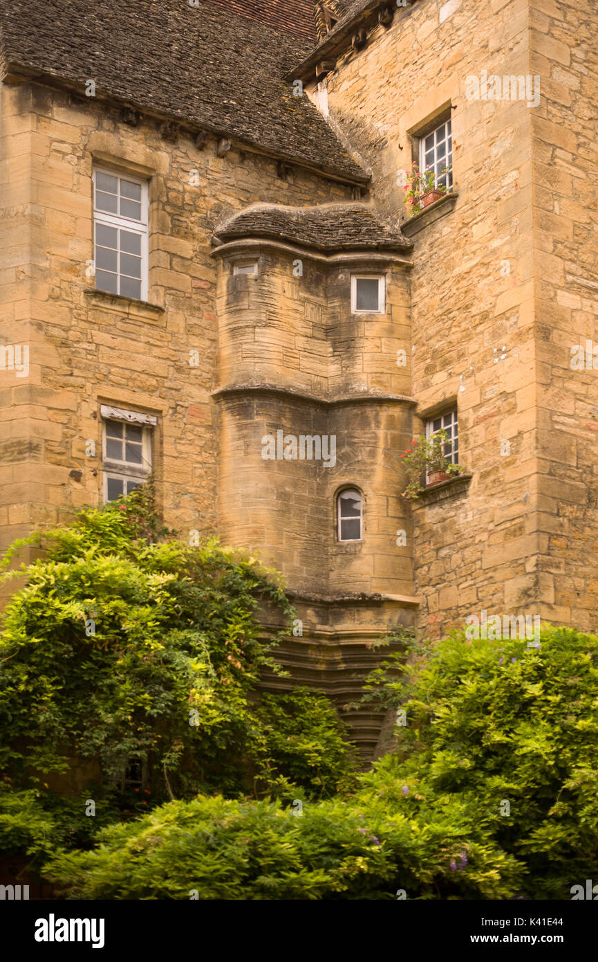Medieval French building in Sarlat, Dordogne, France Stock Photo - Alamy