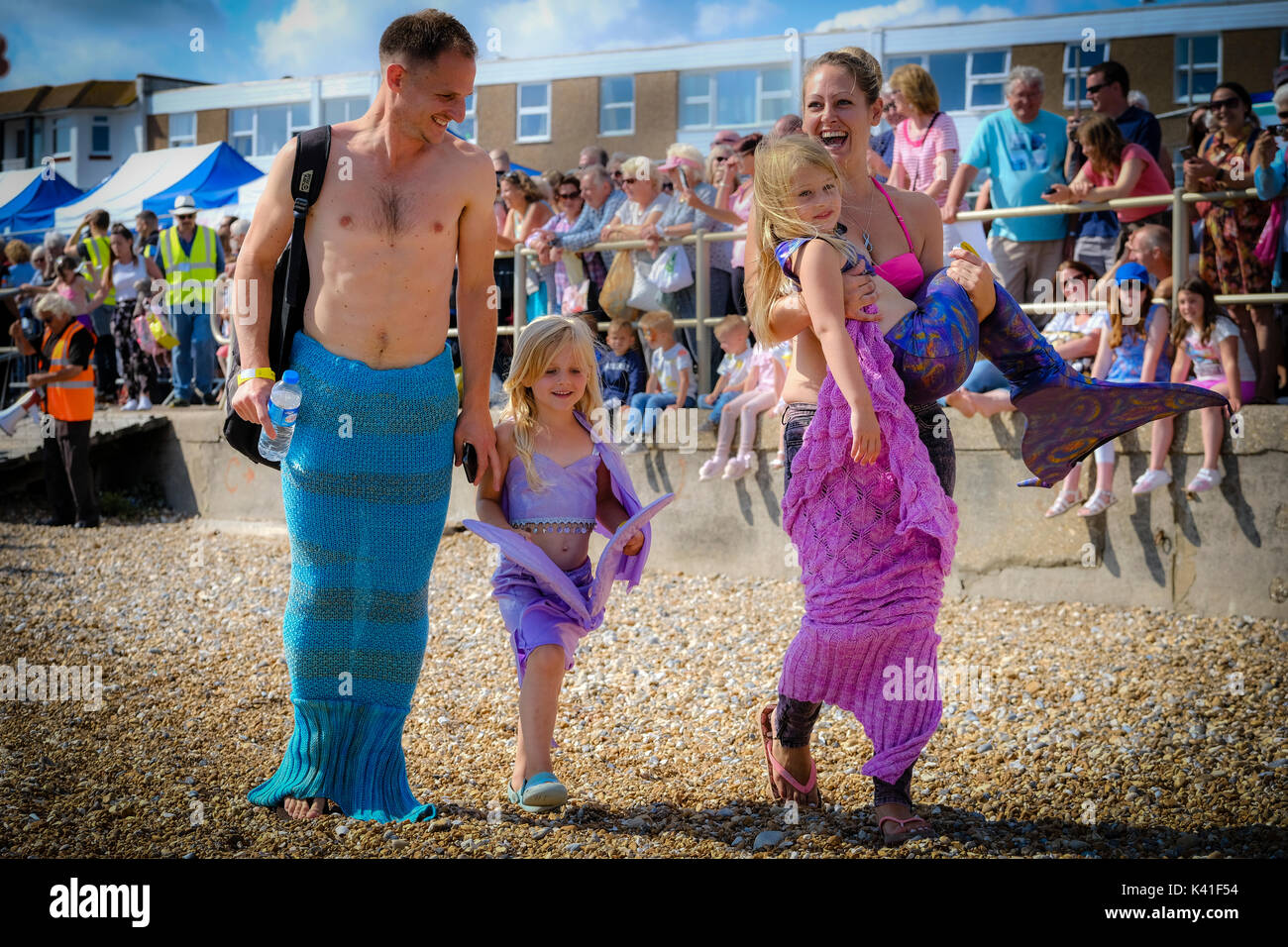 Mermaids gather an a World Record attempt to group the most Mermaids in ...