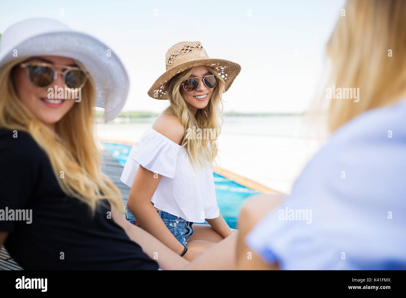 Women in panama hi-res stock photography and images - Alamy