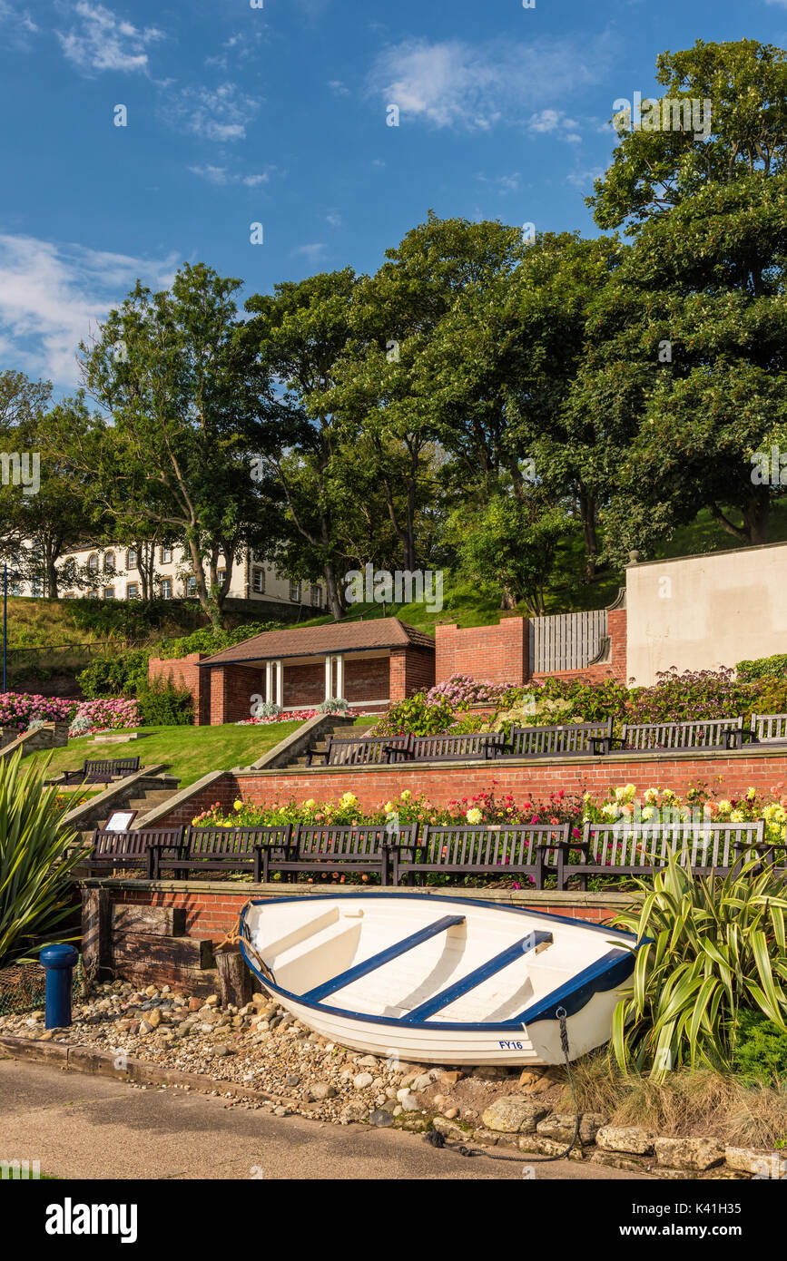 Colourful flowers in the gardens on Filey promenade Stock Photo - Alamy