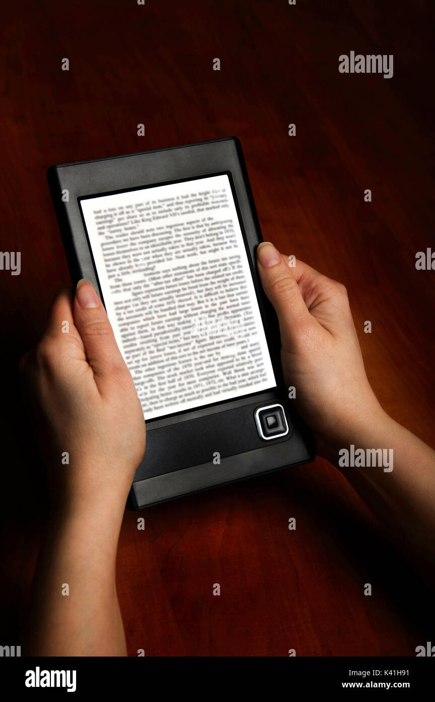 Reading e book hi-res stock photography and images - Alamy