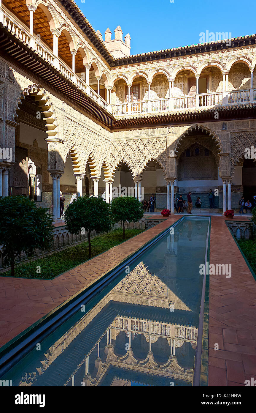 Alcazar seville exterior hi-res stock photography and images - Alamy