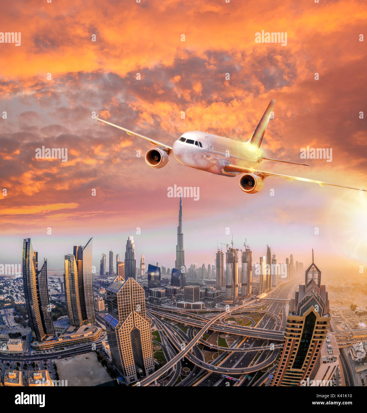 Dubai airport and burj khalifa hi-res stock photography and images - Alamy