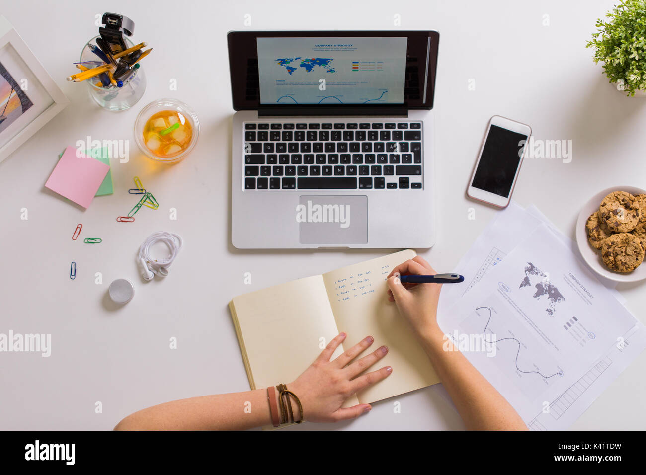 Businesswoman work laptop writing hi-res stock photography and images ...