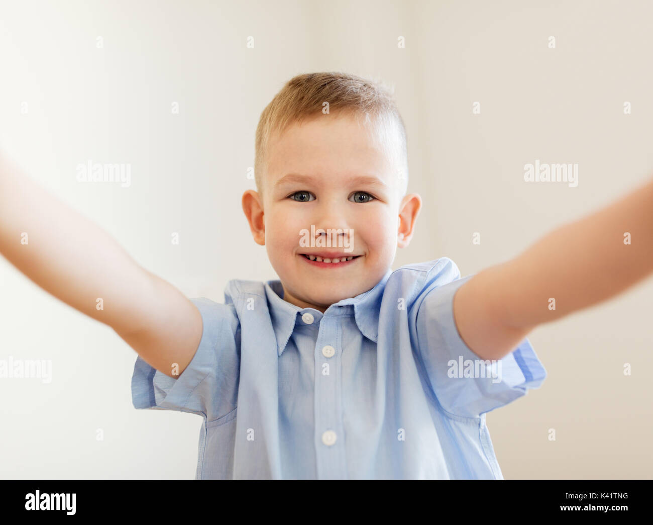 happy smiling little boy taking selfie Stock Photo - Alamy