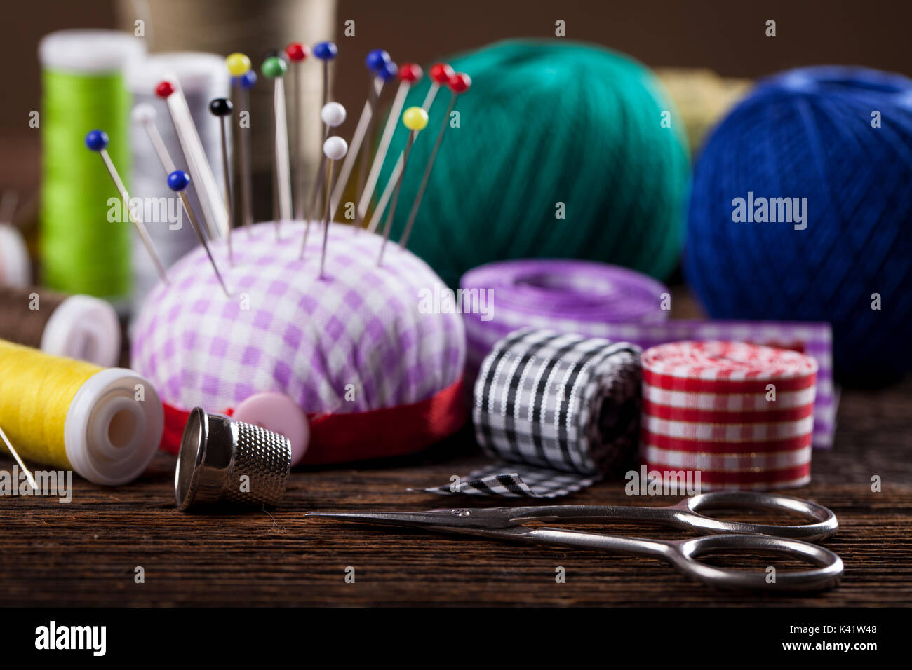Sewing instruments hi-res stock photography and images - Alamy