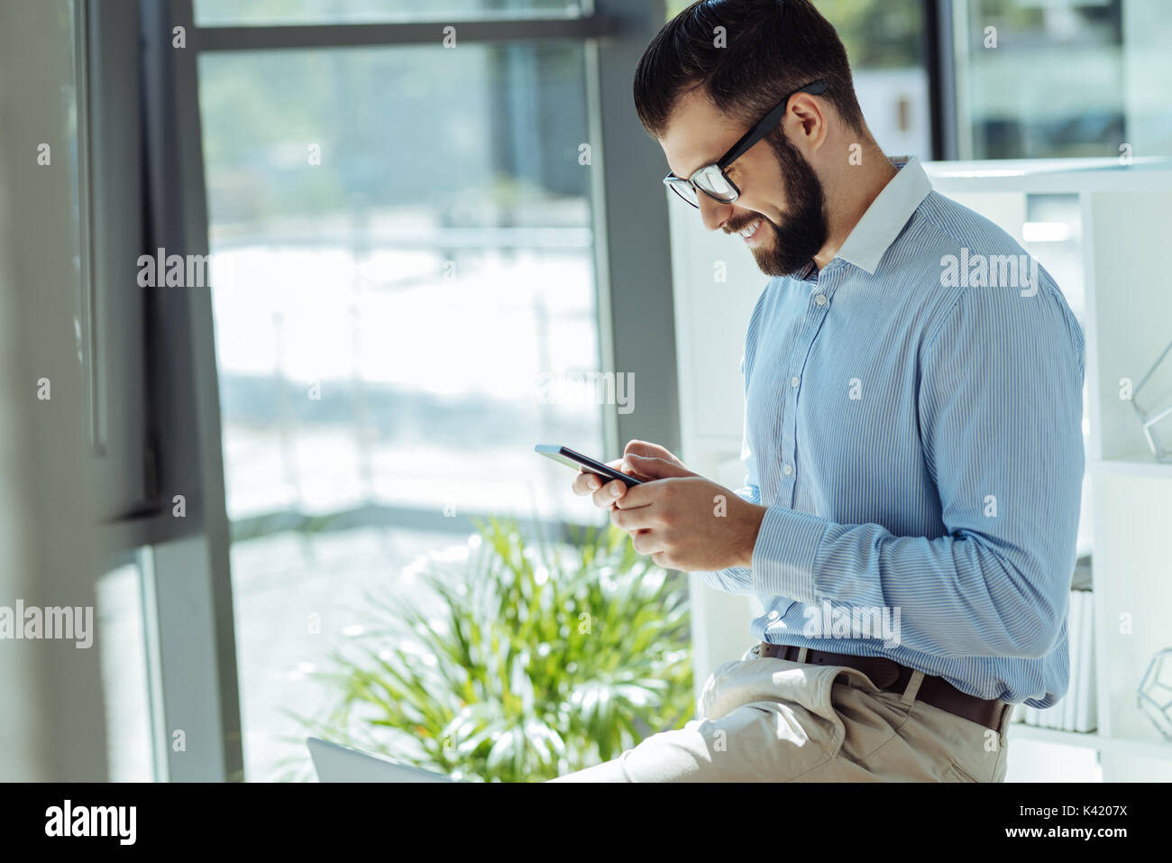 Sending notes hi-res stock photography and images - Alamy