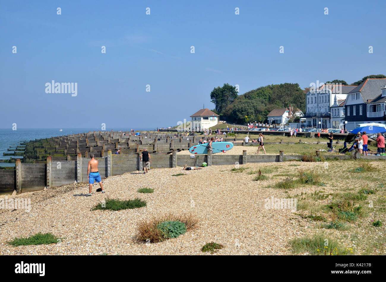 Tourists in whitstable hi-res stock photography and images - Alamy