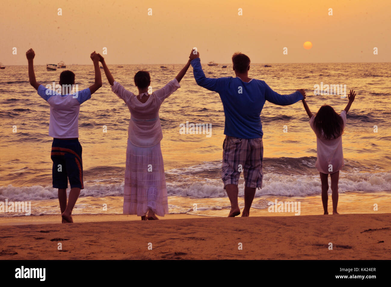 Familiar beach hi-res stock photography and images - Alamy