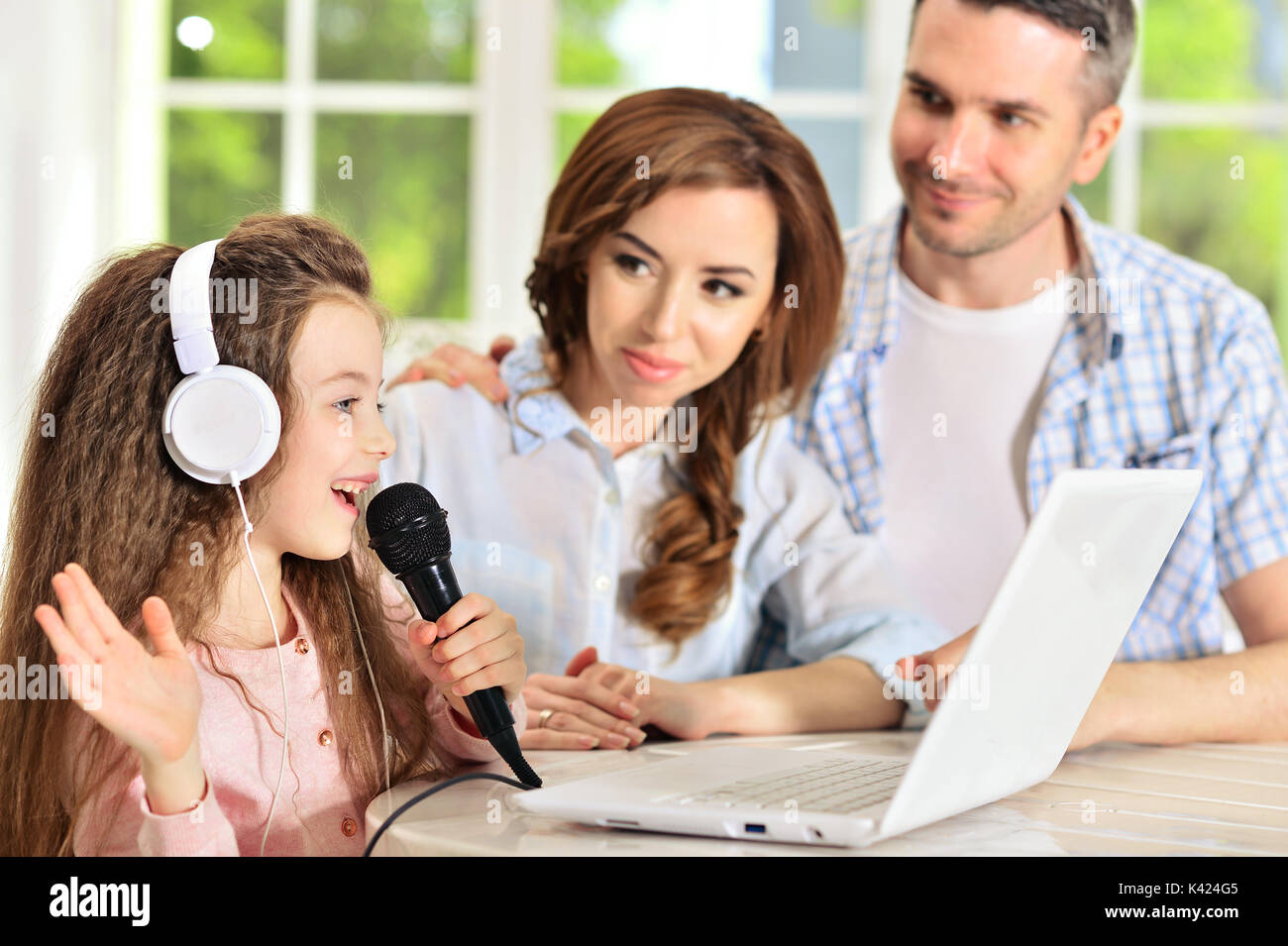 Family programming hi-res stock photography and images - Alamy