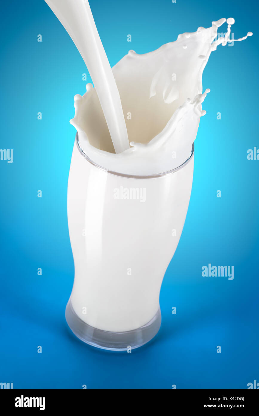 Milkshake splash hi-res stock photography and images - Alamy