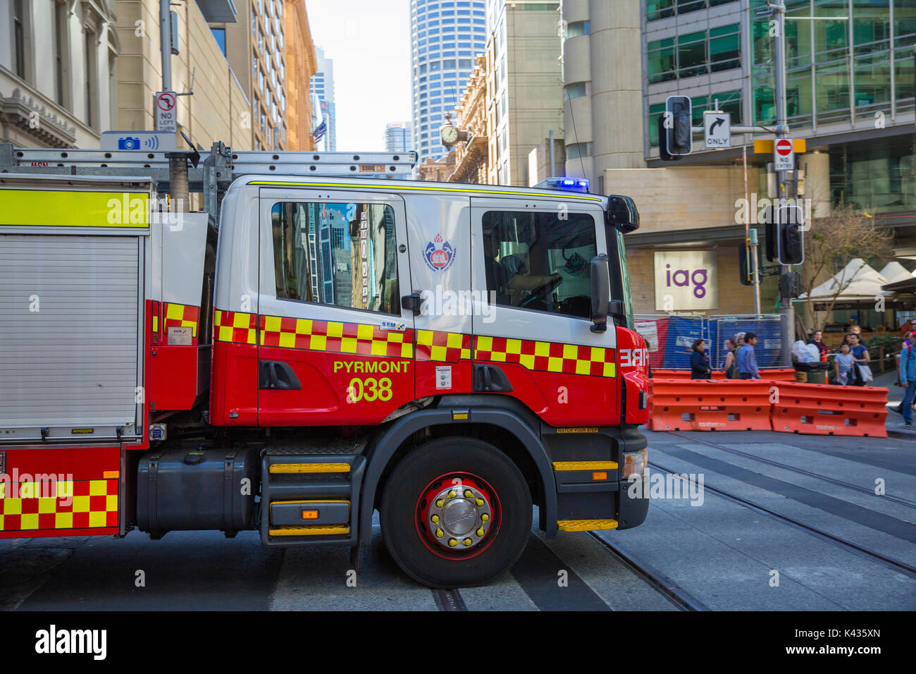 Fire and Rescue NSW fire engine truck tender driving through Sydney ...