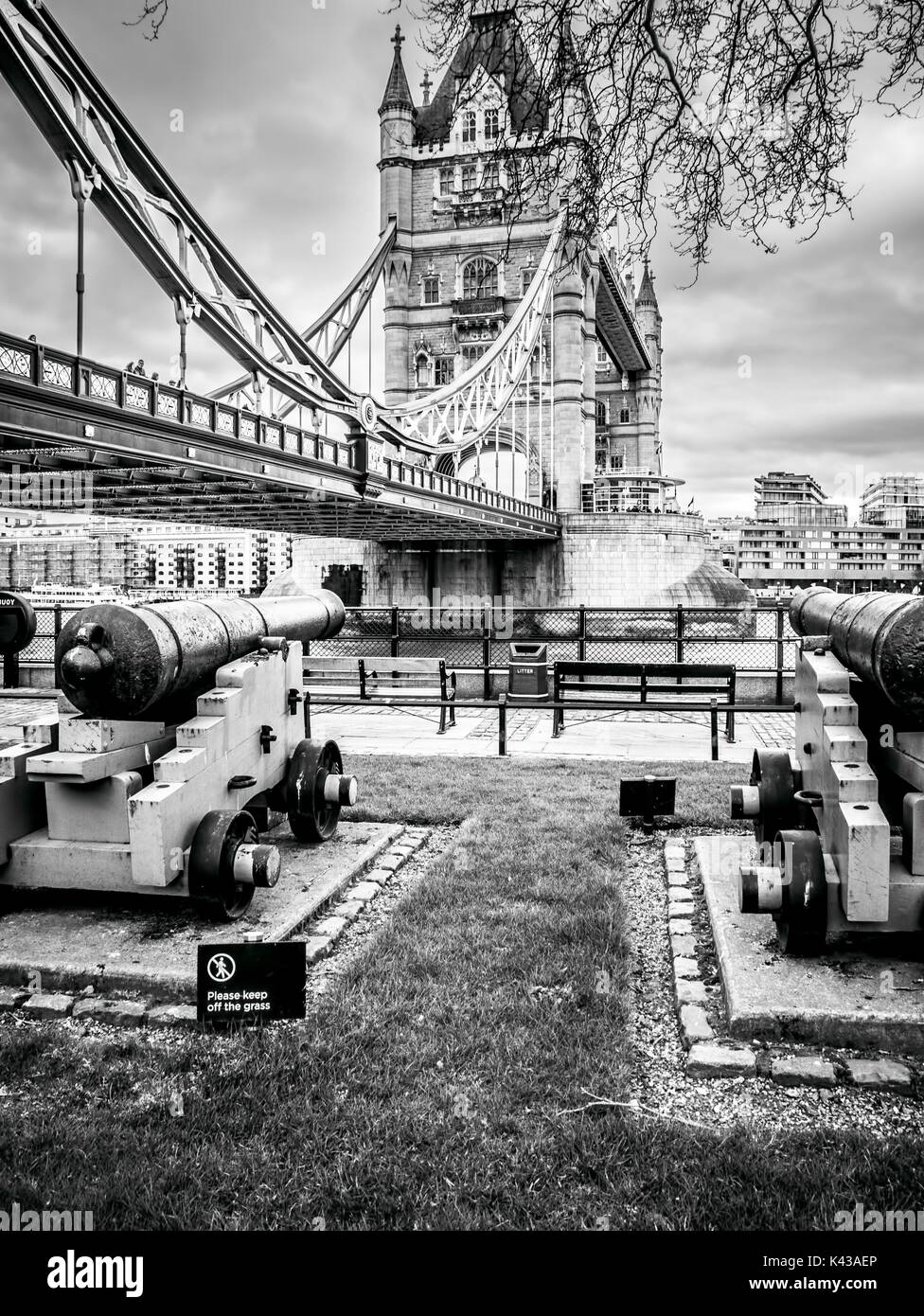 Cannons tower london hi-res stock photography and images - Alamy
