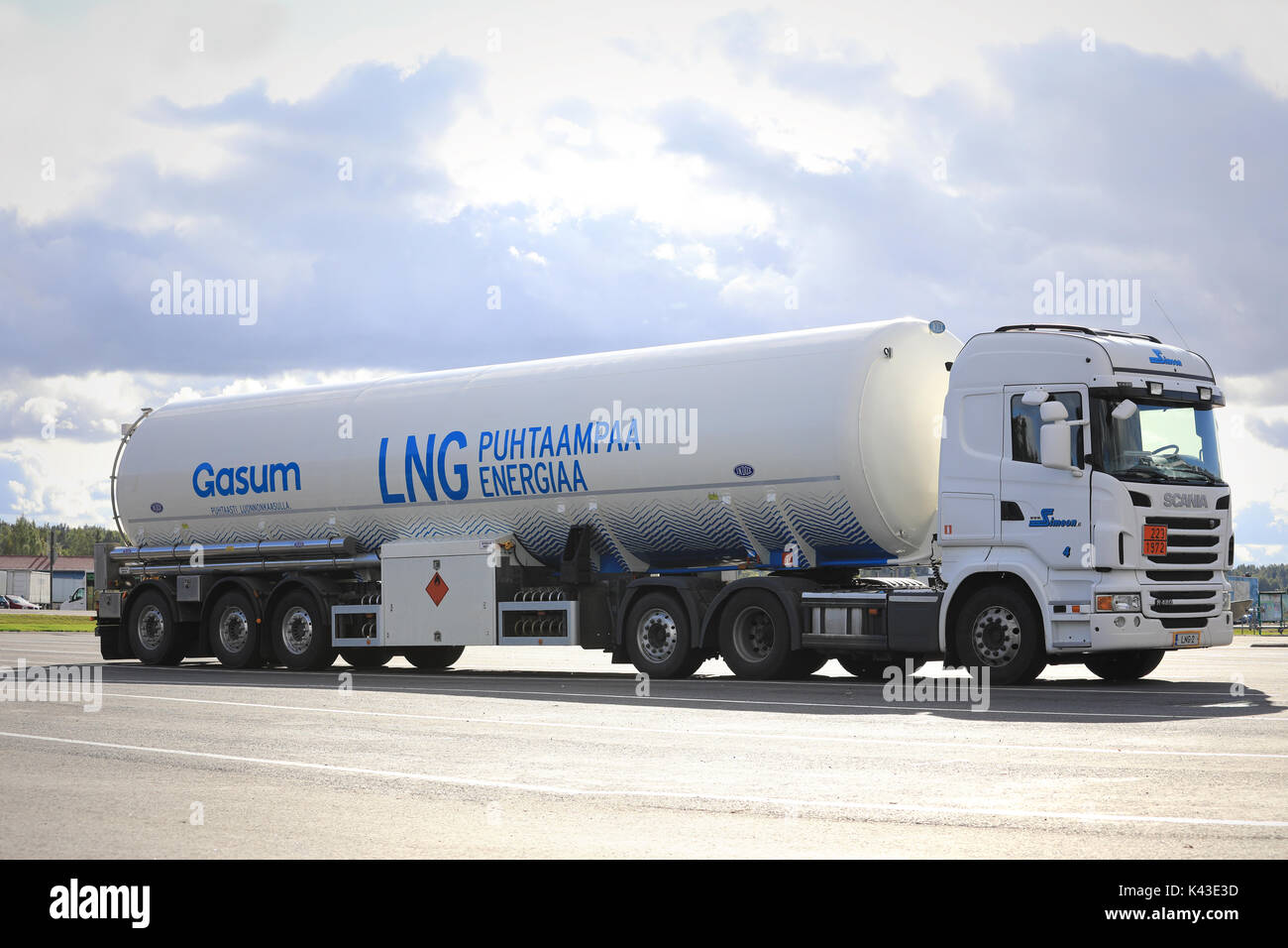 Lng gas lorry hi-res stock photography and images - Alamy