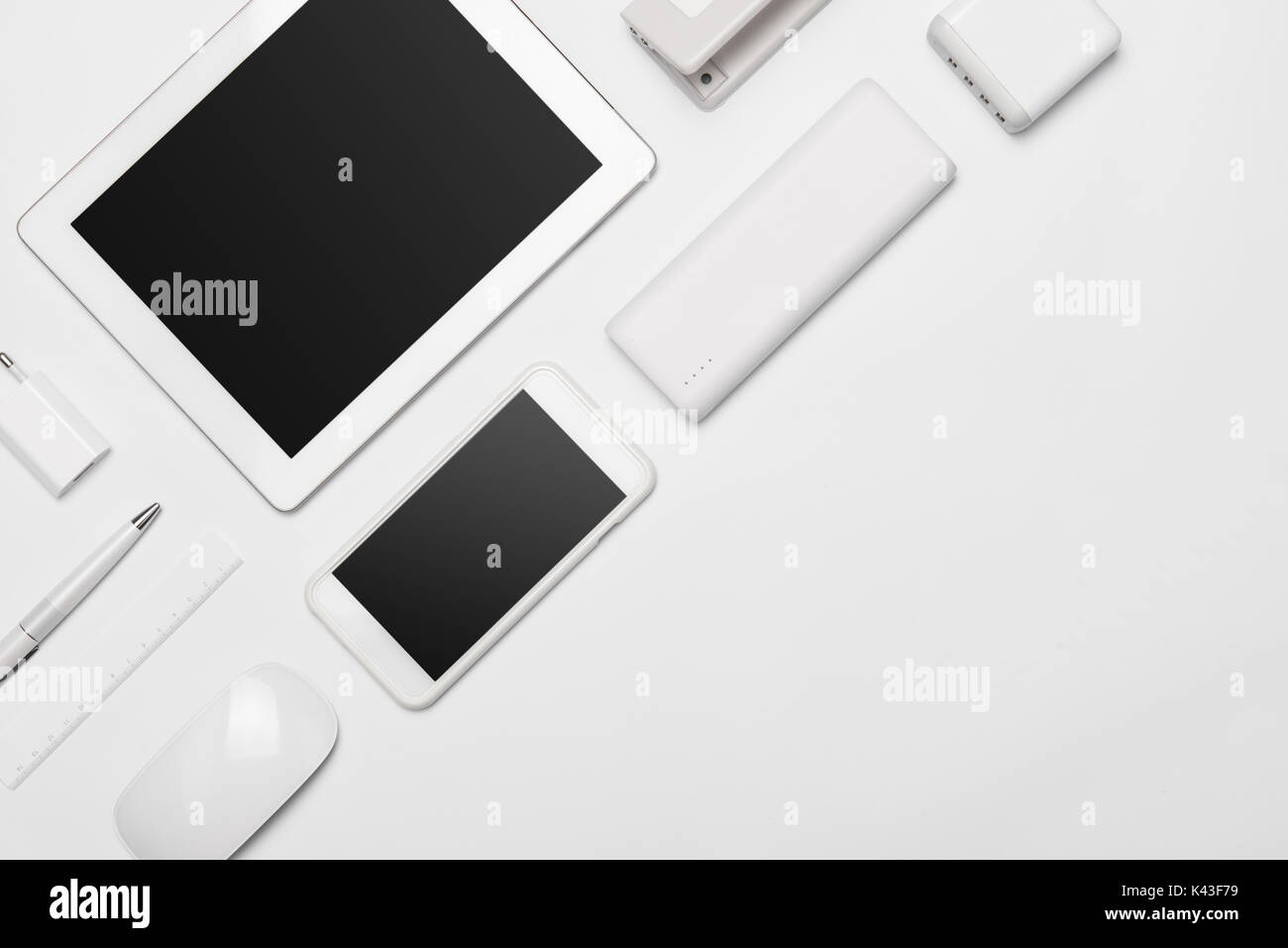 Digital devices hi-res stock photography and images - Alamy